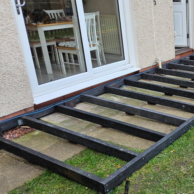 Decking Subframe Joist (Black) - LB Supplies