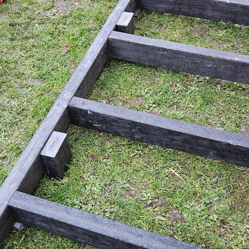 Decking Subframe Post (Black) - LB Supplies