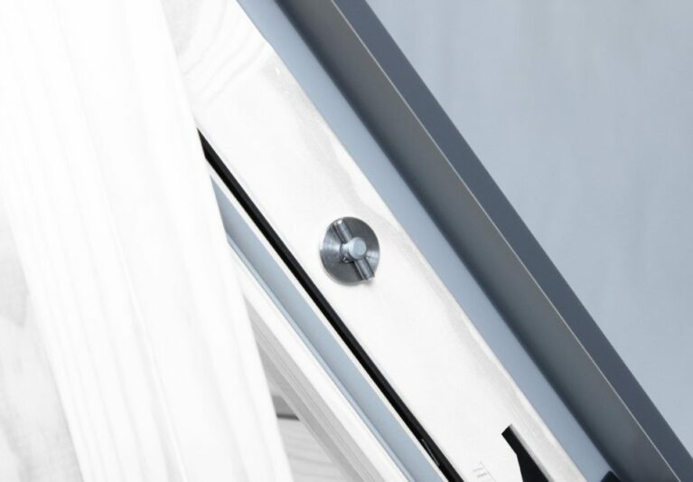 Dakea Secure White Painted Roof Window - LB Supplies